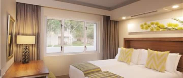 Sun City Midweeks, Phase 1,  Sleep 6 - Upstairs - Sun City