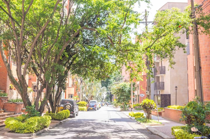 Indoor–outdoor Apartment · Private Patio & Balcony - Medellín