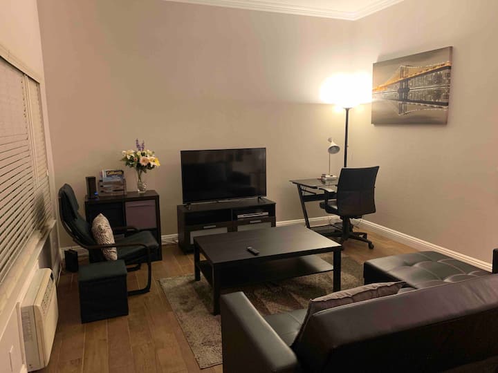 Suite Style Beautiful Comfy Condo - Pomona, CA
