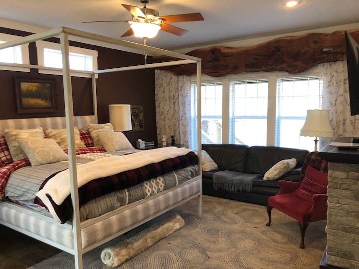 Rustling Meadows Dwell Master Suite W/kitchenette - Charlottesville, VA