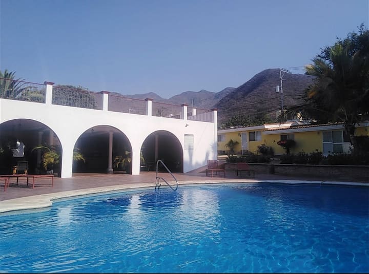 Hermosa Y Reconfortante Villa En La Floresta - Ajijic