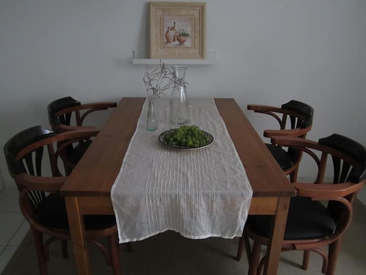 Große, Helle Souterrainwohnung Im Grünen - Planegg