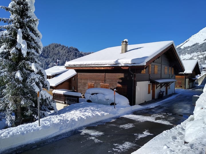 Cozy Chalet "Les Chevrons", Authentic Alpine Feel - Les Diablerets