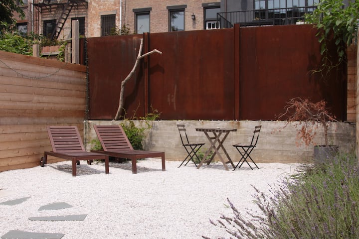 The Putnam-3 Bdrm W/outdoor Zen Space/washer&dryer - New York