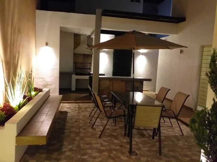 Casa Al Sur; Visita Saltillo, Duerme En Casa Alfa. - Saltillo