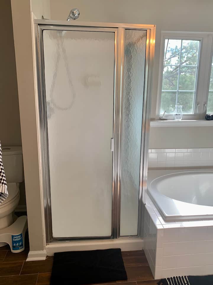 3 Bedroom Townhome W/ Amenities & Parking. - Manassas, VA