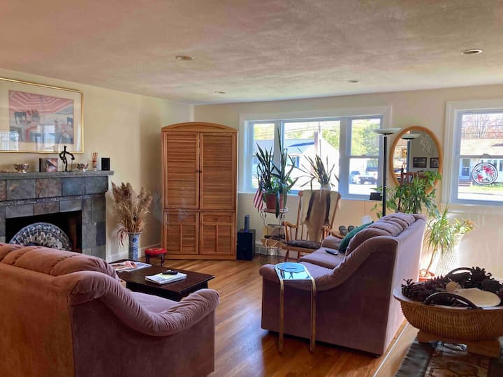 Beautiful Home Away From Home! - Lynn, MA