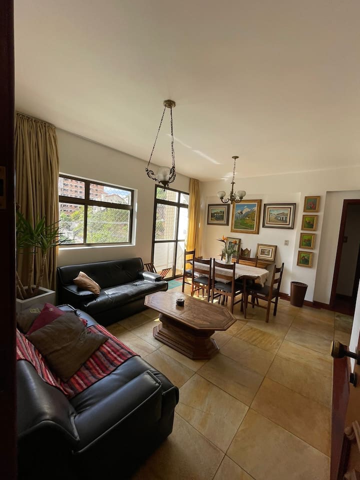 Apartamento No Buritis Bonito E Espaçoso - Belo Horizonte