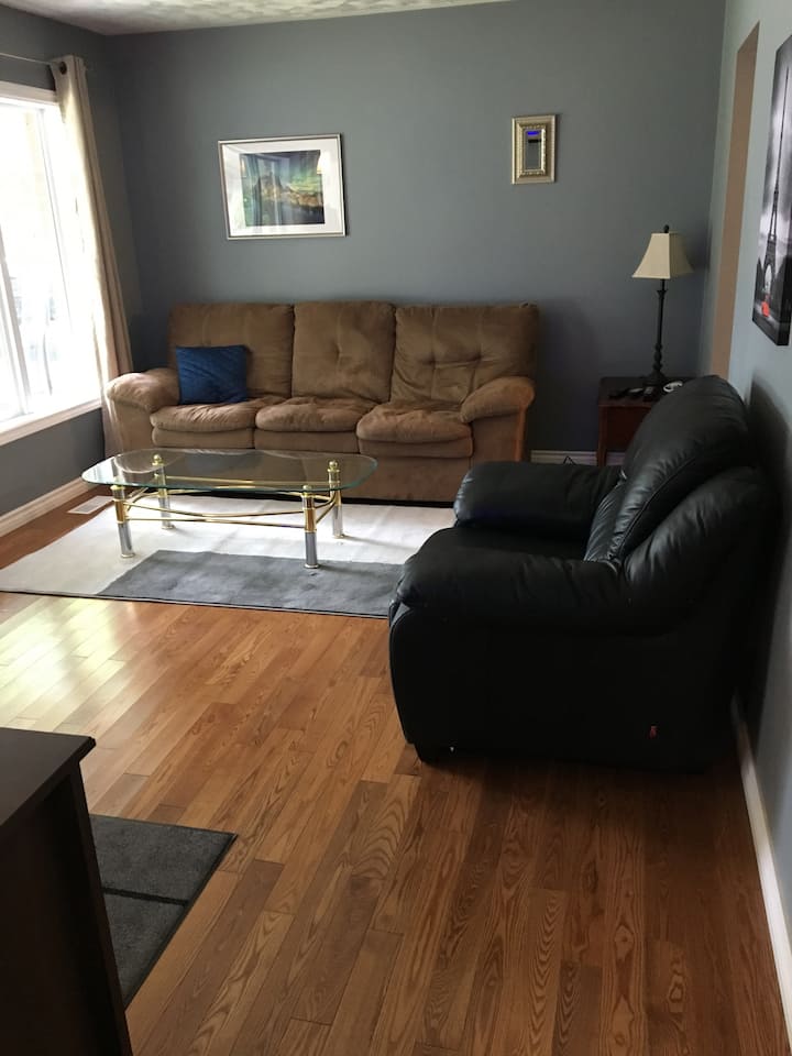 Cozy Comfy Bungalow - Guelph