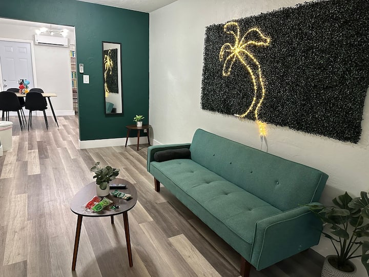 Coconut Grove Spot Near Brickell And Downtown! - Miami International Airport (MIA)