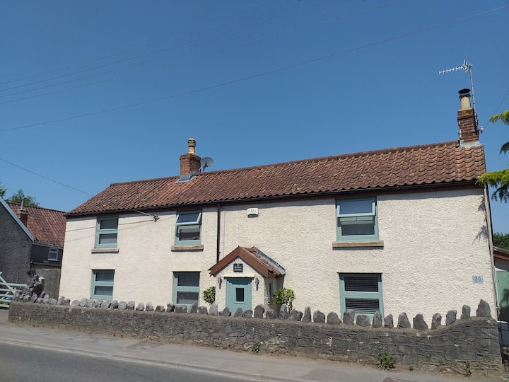 Nursery Cottage Accommodation - Cheddar