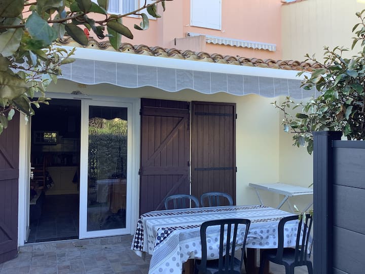 Appartement T2 Climatisé Au Calme - Agde