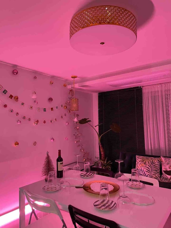 Living In Garosu Street - Seoul