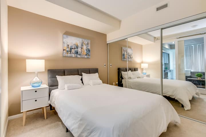 *Long Stay Welcomed-stunning Waterfront 1br Suite - Mississauga
