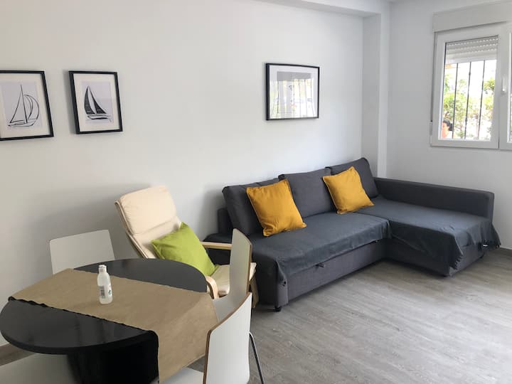 Acogedor Apartamento En La Carihuela - Benalmádena