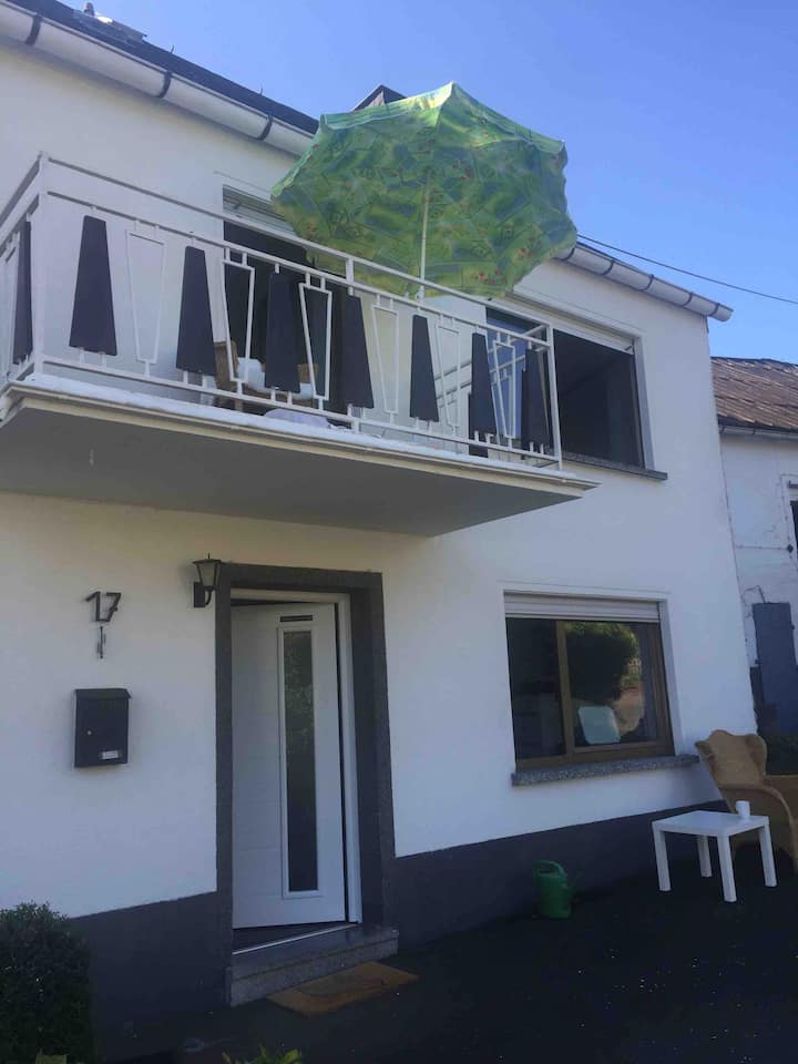 Paulas Ferienhaus Urschmitt Nähe  Mosel ! - Bullay