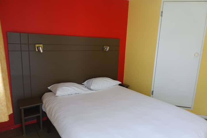 Chambre Pour 1 Ou 2 Personnes Tarif Tout Doux - Terrasson-Lavilledieu