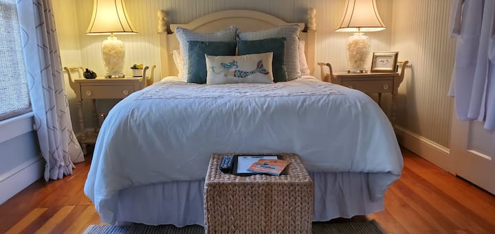 Mermaid Suite - New Smyrna Beach, FL