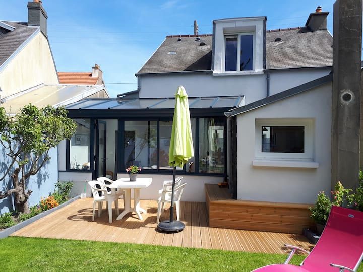 Agréable Maison De Ville, Très Calme. - Urville-Nacqueville