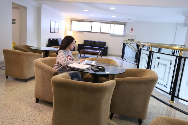 Edifício Algarve Apto Mobiliado C/limpeza Semanal - Campinas