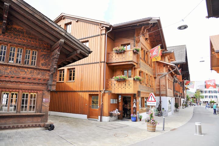 Charmante Wohnung Im Herzen Von Saanen - Gstaad