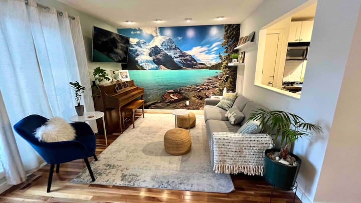 Family Friendly House, City Centre, Quiet Street - Calgary