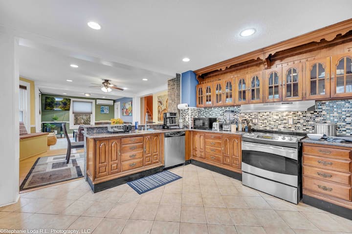 Ny Style Luxe 3br,2ba Apt W/ Jacuzzi &Free Parking - Wallingford, CT