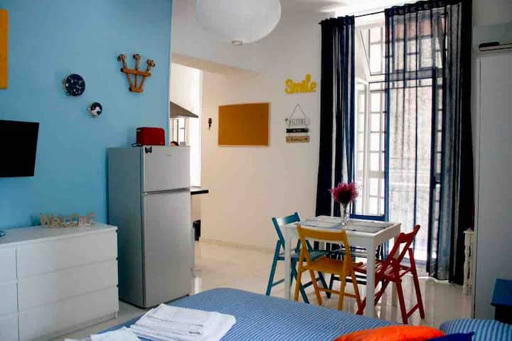 Monolocale Nuovo Nel Cuore Del Centro Storico - Naples