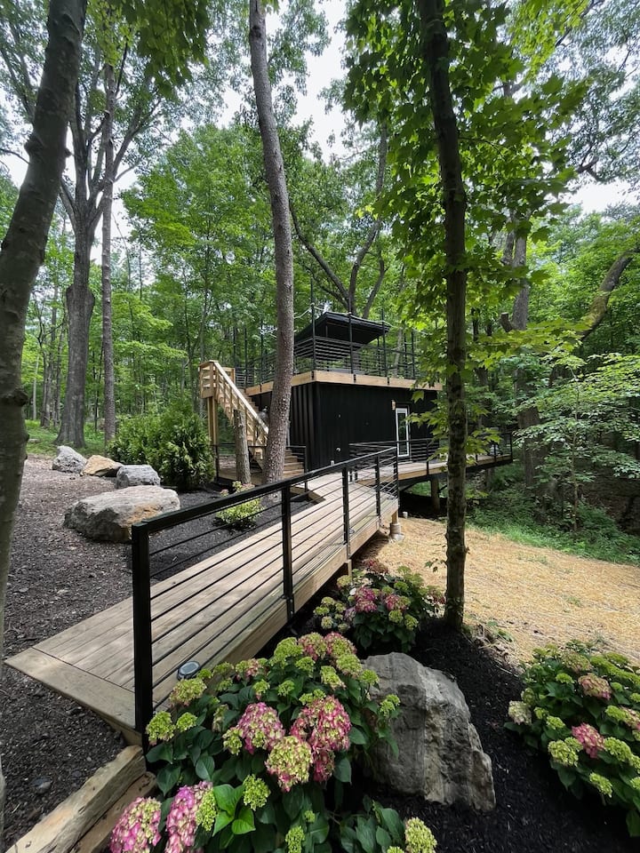 Ohio River Treehouse Vacation Rentals - United States | Airbnb
