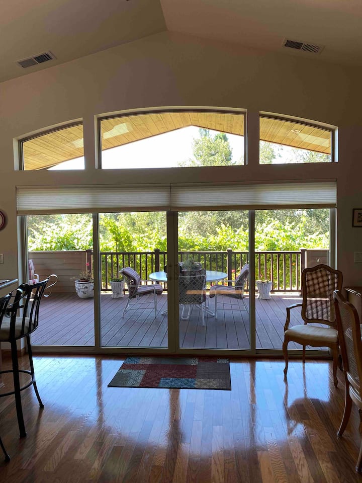 Wine Country Cottage - Sebastopol, CA