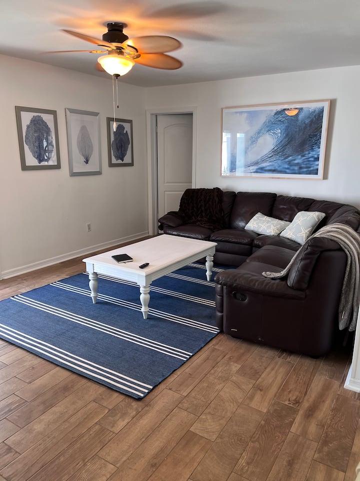 New Smyrna Beach 3 Bedroom, 2.5 Bath Townhouse - New Smyrna Beach, FL