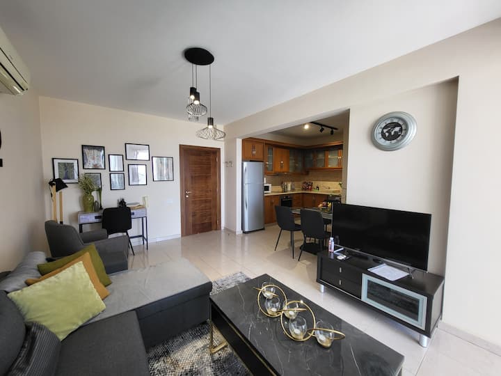 Danaos 4/202 Two Bedroom Apartment By The Sea - Paphos