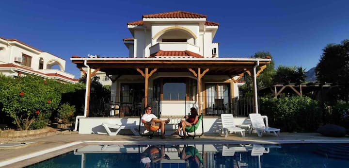 Villa Doluca: Un Véritable Paradis Méditerranéen - Chypre
