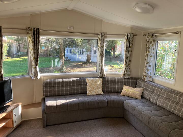 New Forest Beauty, Caravan Sleeps 6 - Fordingbridge
