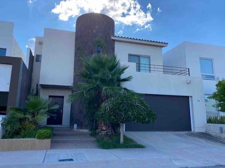 Casa Moderna Y Excelente Ubicación - 치와와