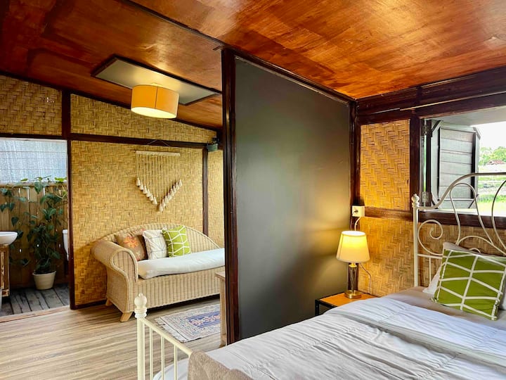 Rumah Wisnu , 1 Bed Room Bamboo Cabin - Australia