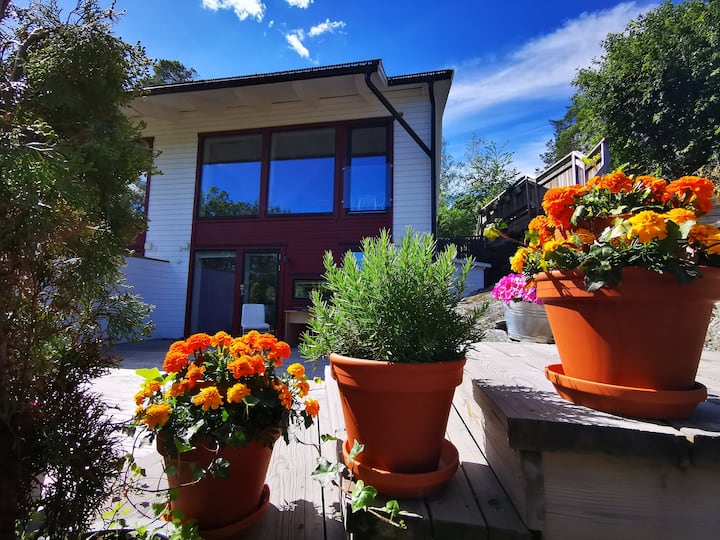 Family House In The Forest Next To A Lake - Lidingö