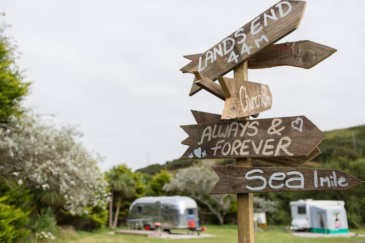 Camping And Touring No Elec Pitches (No Tent Inc) - Mawgan Porth