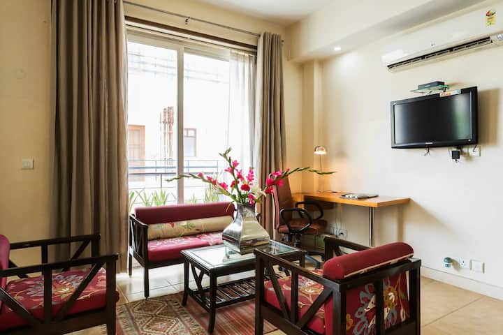 1 Bhk Service Apartment : Amidst Greenery - Gurugram