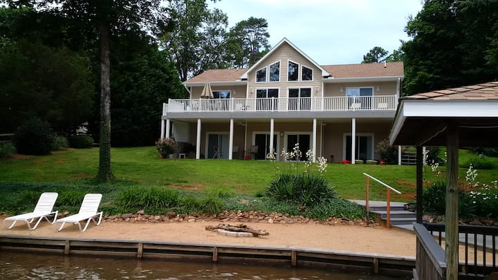 Lake Gaston Waterfront Home 4 Bed 4 Bath 3,200 Ft2 - Lake Gaston