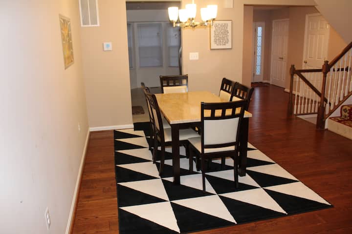 Cozy Room (N2) - Germantown, MD