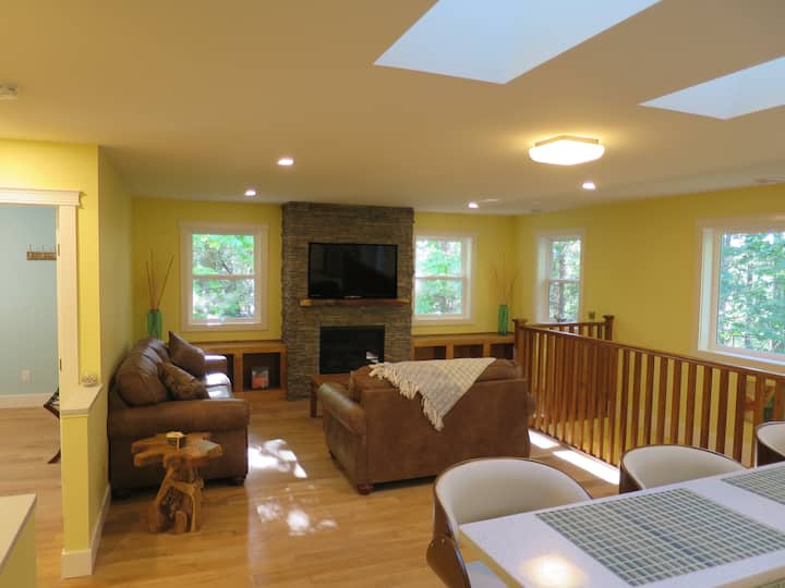 North Saanich Peaceful Private Paradise - Sidney