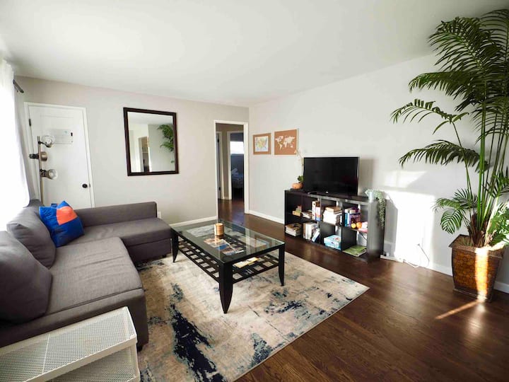 Beautiful House In A Great Centralized Location - Denver, CO