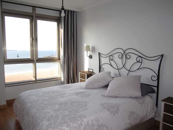 Sunshine Beach Gijon - Gijón