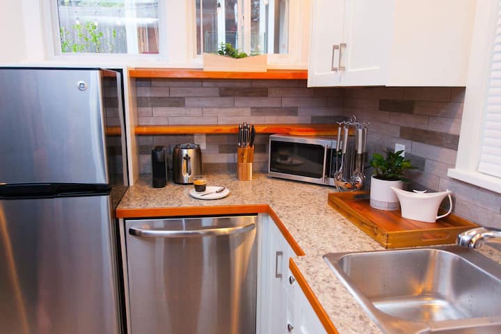 Top 10 Airbnbs With Hot Tub In Nanaimo, Canada - Updated 2025 | Trip101