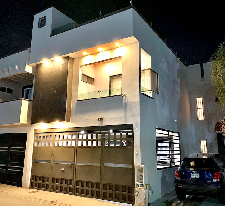 Extraordinaria Casa En Privada Excelentes Espacios - San Luis Potosí