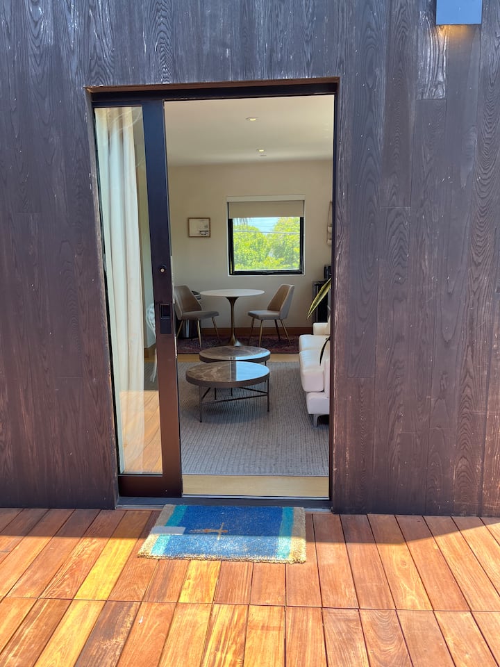 **Luxury New High End Modern Unit 16 Blks To Ocean - Venice Beach, Los Angeles, CA