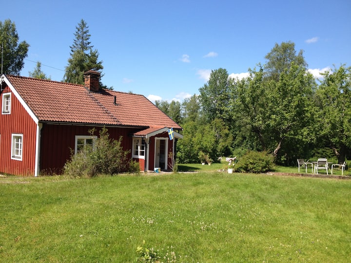 Idylliskt Torp Från 1832 Vid Rånäs - Rimbo