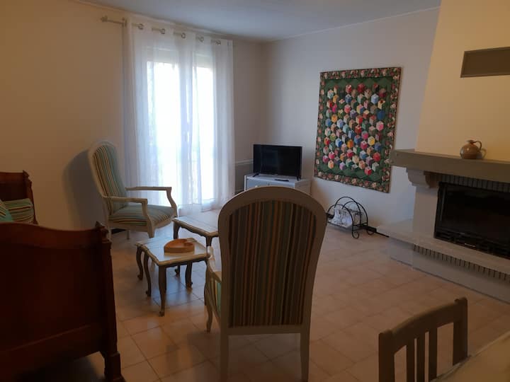 Charmante Maison De Ville F3 Avec Garage Et Cour - Elne