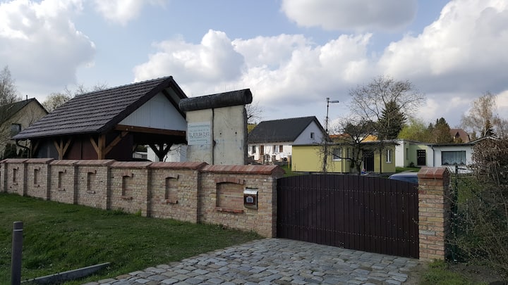 Haus Berliner Mauer - Ahrensfelde